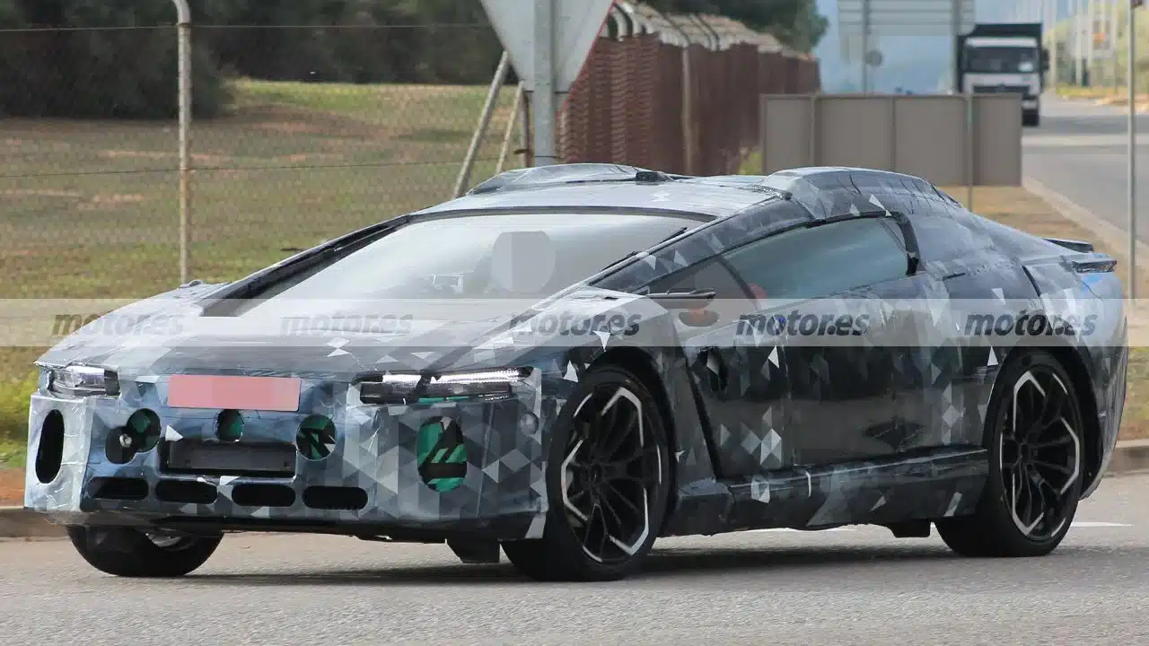 Et tilfelle av feilaktig identitet avslører CEERs første elbil | EVLife